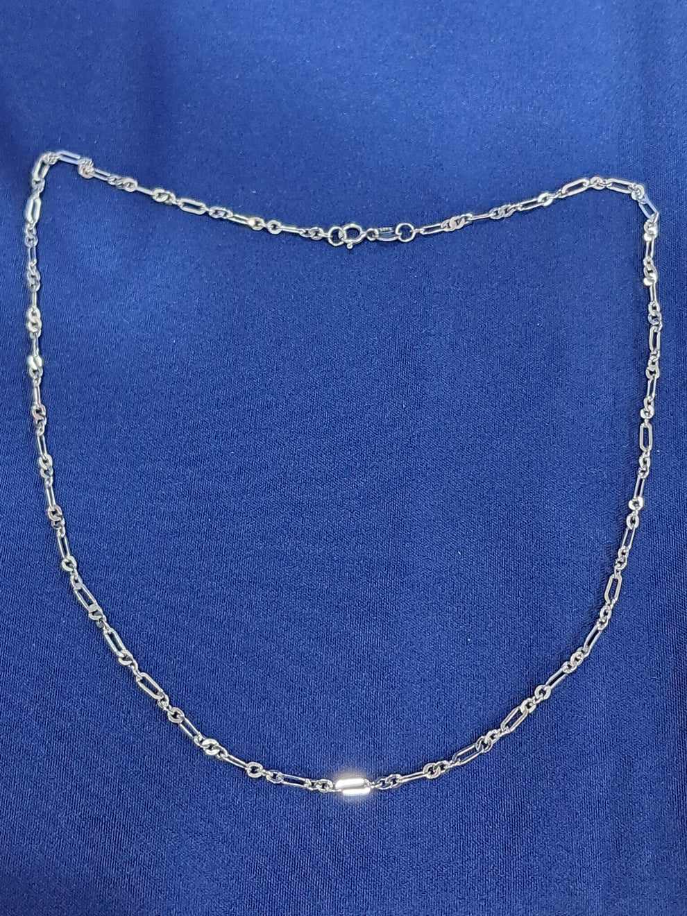 Nice Figaro silver chain – MansiL